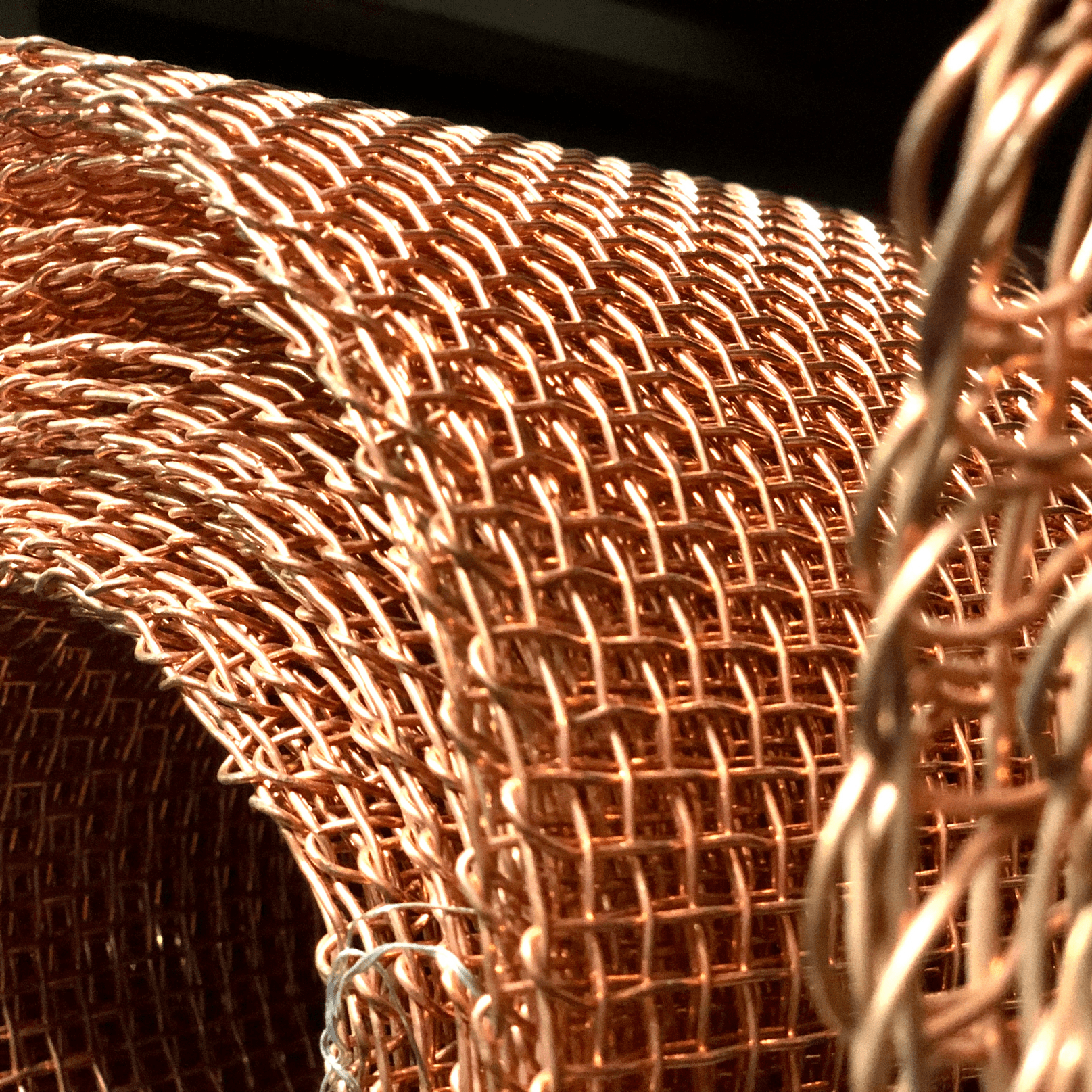 Copper Wire Mesh - Wire Cloth Man