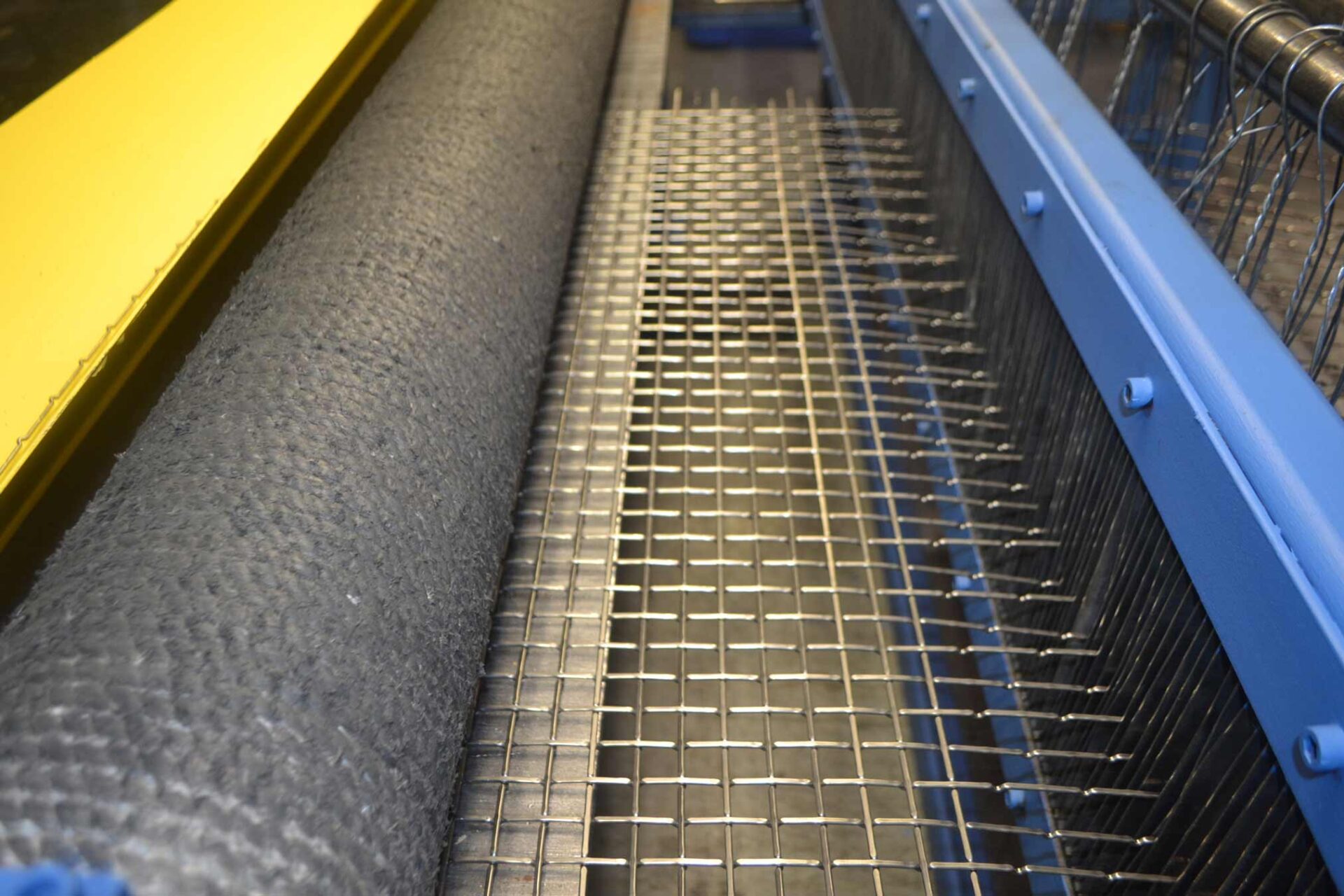 Wire Mesh Weaving | Custom Woven & Welded Wire Products